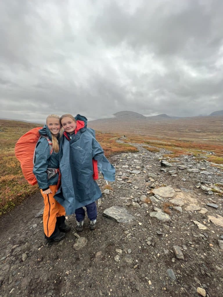 Filippa och Freya tillbaka från expedition i fjällen - SSHL